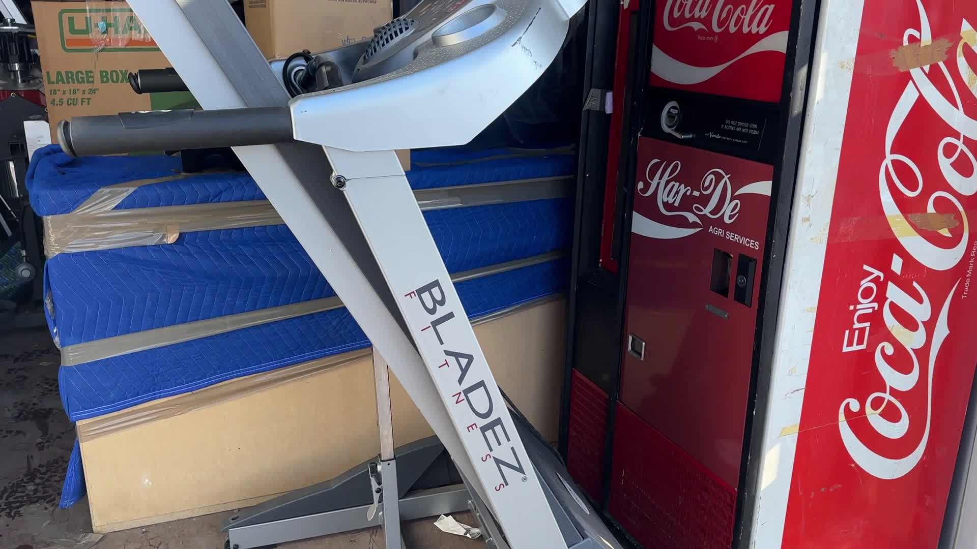 Unit D18 - Oak bluff, Manitoba | ADM Storage | BID13