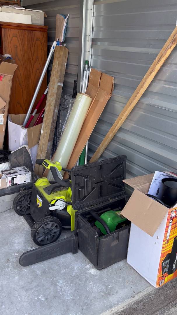 Unit E409 - Saginaw, Michigan | Lock Tight Storage | BID13